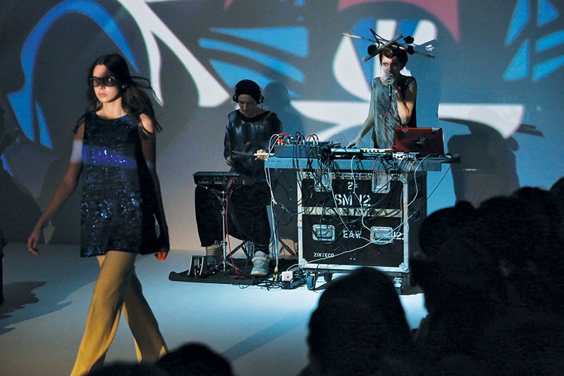 Electronic band wins fans with unusual look, sound - Mar. 24, 2016 ...